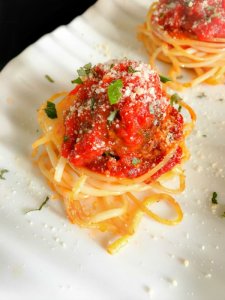Baked Spaghetti Cup with Chicken Meatballs (4 Ingredients Recipe)