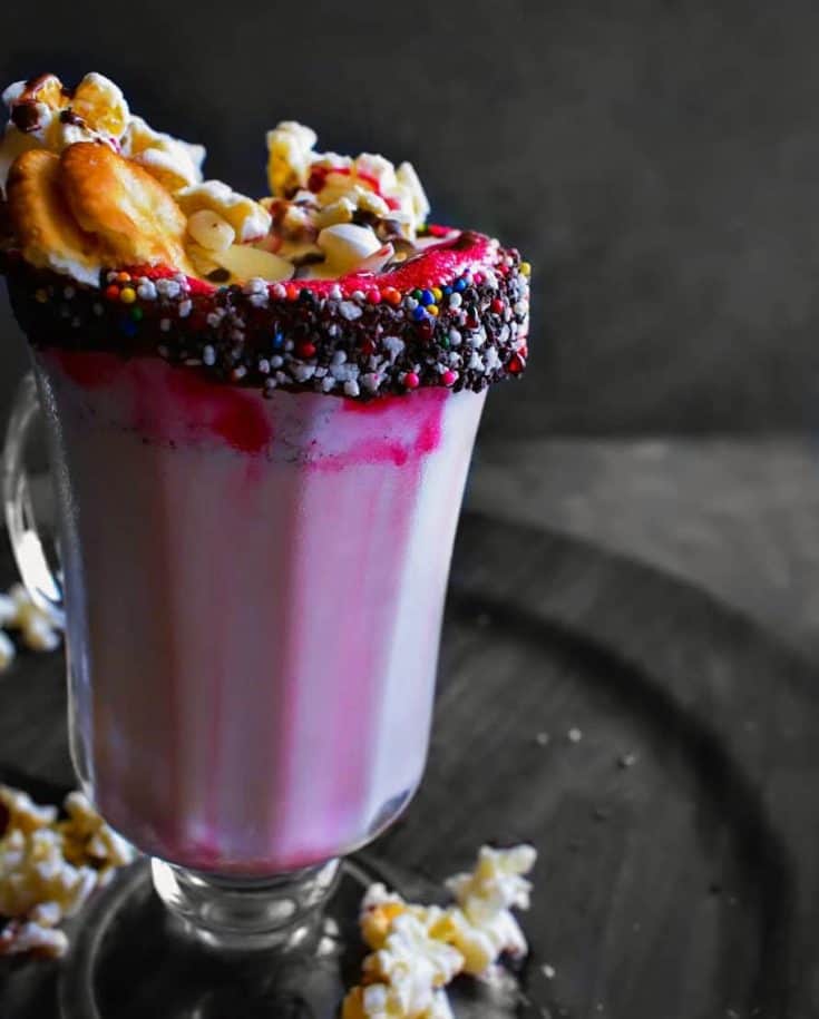 Dracula Freakshake (Perfect Halloween Drink) #Halloween