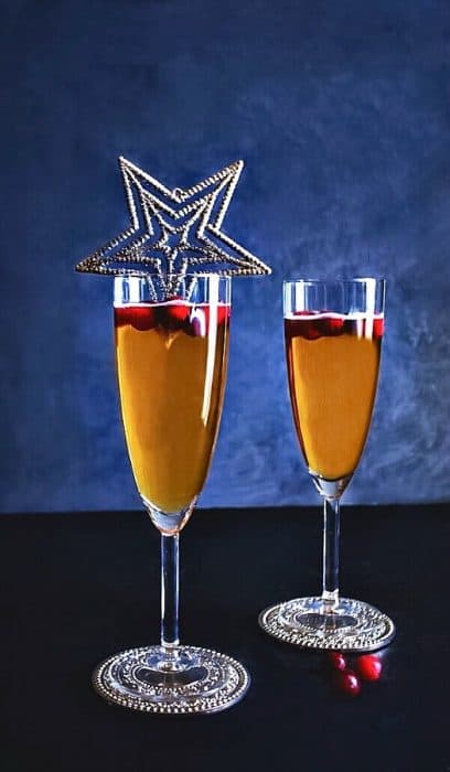 3 Minutes Pineapple Ginger Champagne Cocktail Recipe