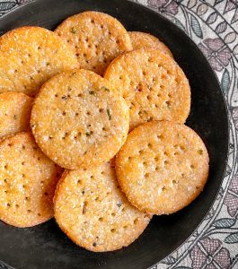 Methi Mathri Recipe - Baked, Fried and Air Fryer Recipe
