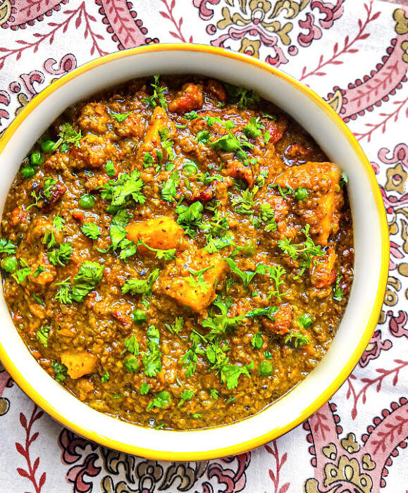 UP Style Pressure Cooker Matar ka Nimona - Step by Step Video