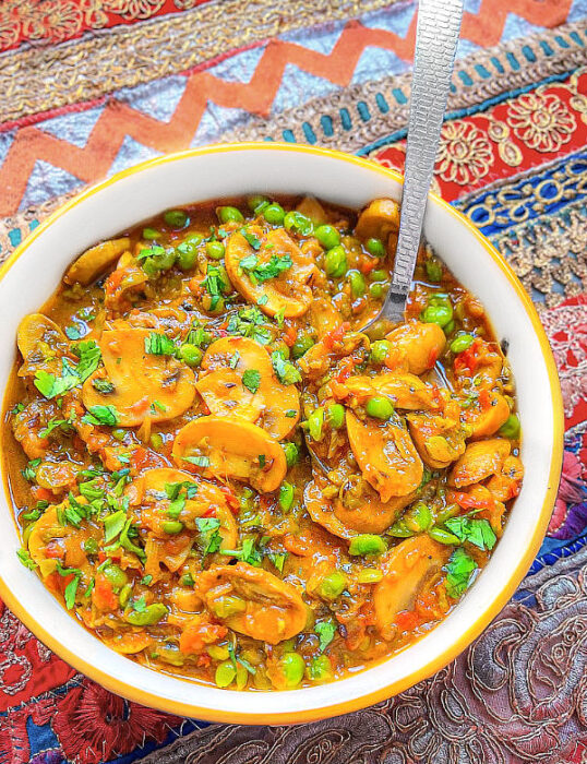 Easy Indian Mushroom Curry Recipe (Mushroom Masala)