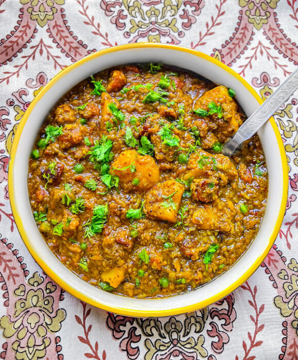 UP Style Pressure Cooker Matar ka Nimona - Step by Step Video