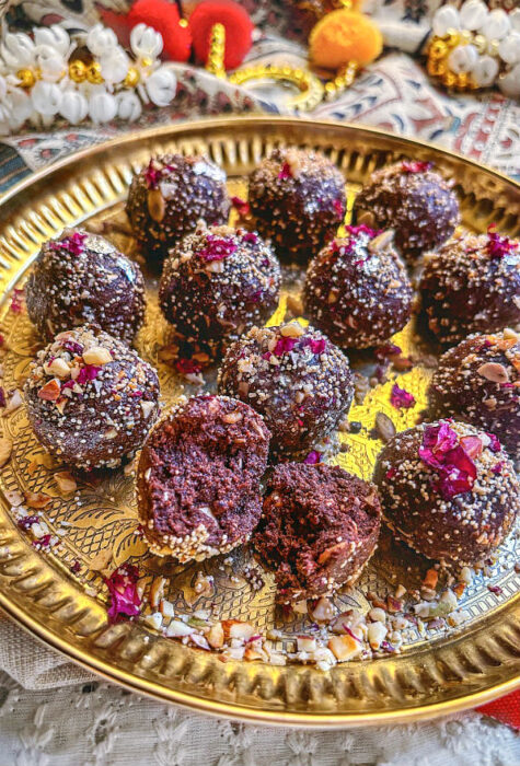 Sugar Free Chocolate Ragi Ladoo (Chocolate Finger Millet Ladoo)