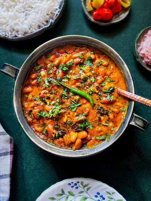 Kashmiri Rajma Curry Recipe (Indian Kidney Beans Kashmiri Style)
