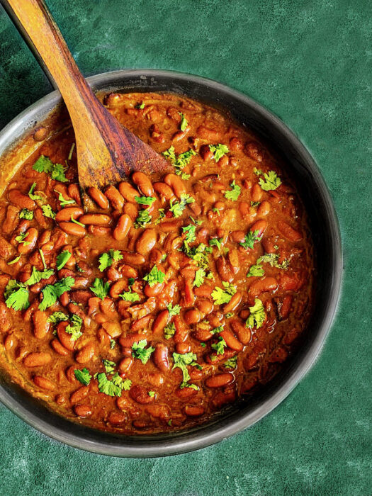 Kashmiri Rajma Curry Recipe (Indian Kidney Beans Kashmiri Style)